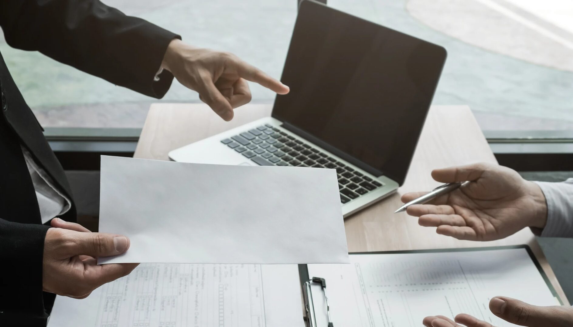 Wieviel Vorschuss darf ein Arbeitgeber geben? | Gehalt Infos